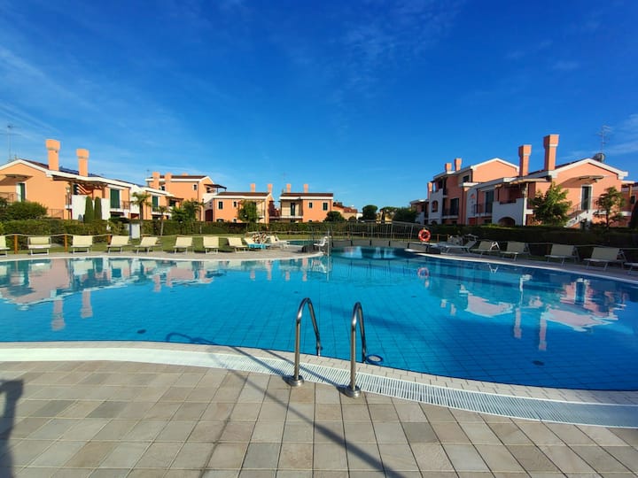 Appartamento In Bellissimo Residence Con Piscina - Eraclea Mare