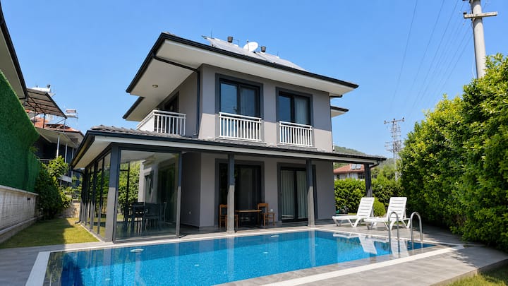İNlice'de 3+1 Havuzlu Villa, Plaja 1 Km Göcek 5 Km - Göcek