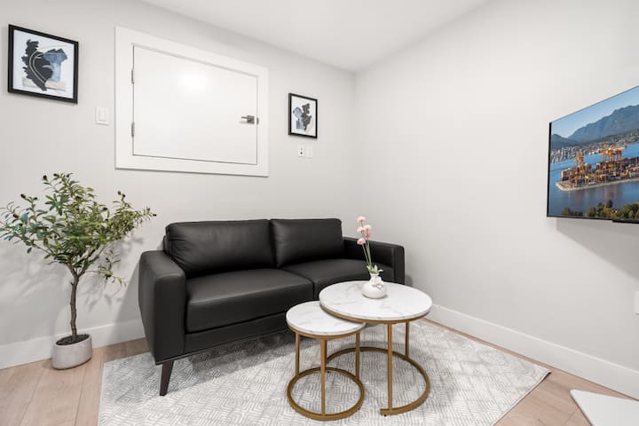 Modern 2br Basement Suite | Steps To Skytrain - Vancouver