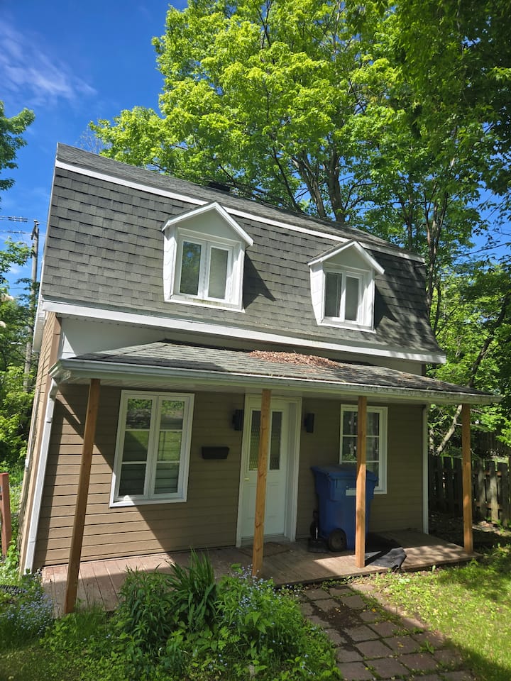 Petite Maison 3 1/2 à Louer Loretteville - Québec