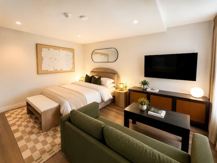 Modern Niagara Falls Studio | Newly Renovated! - Niagara Falls