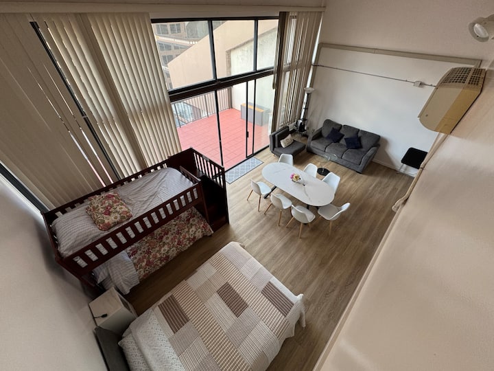 2 Br Penthouse In Downtown W/ Parking, Pool, Patio - O‘ahu, HI