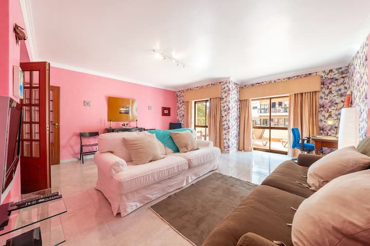 Origens Apartment: Close To City Center & Cascais - Amadora