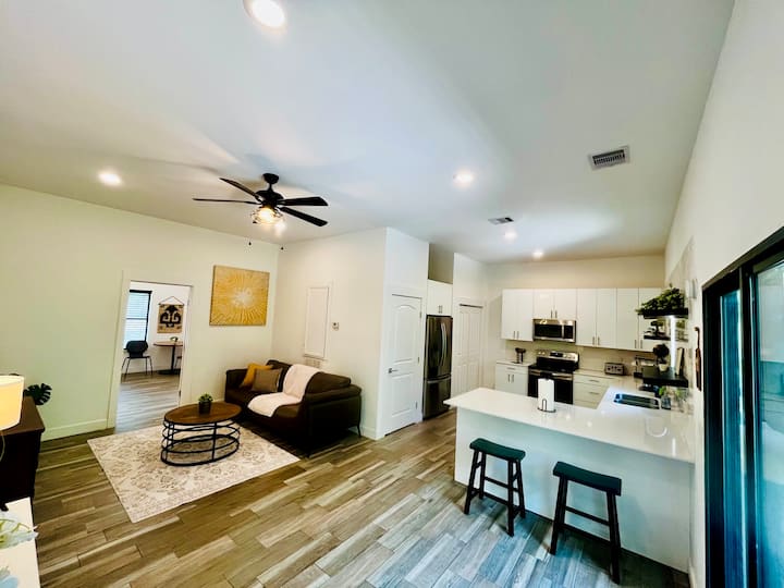 Modern Forest Unit C - Conroe, TX