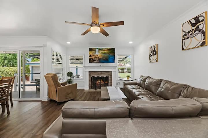 Your Riverside Retreat. - Riverside, CA