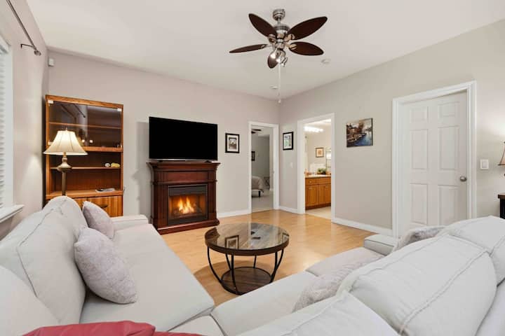 Anmore Nature Escape: Cozy 2br Suite Near Lakes - Port Moody