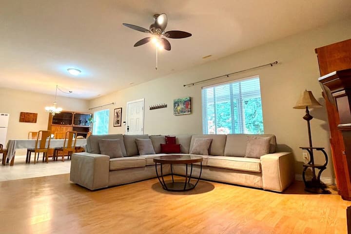 Anmore Nature Escape: Cozy 2br Suite Near Lakes - Coquitlam
