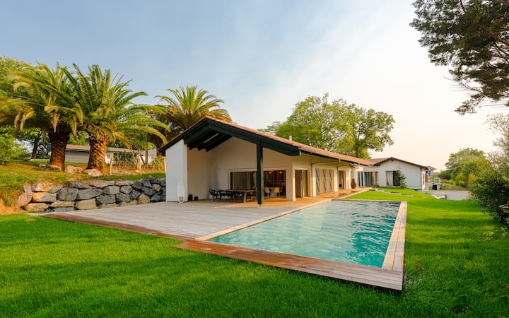 Villa Soleil Keyweek Villa D'architecte Avec - Espelette