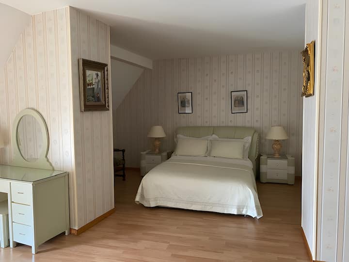 Le Relais Des Hirondelles- Magnolia - Chaumont-en-Vexin