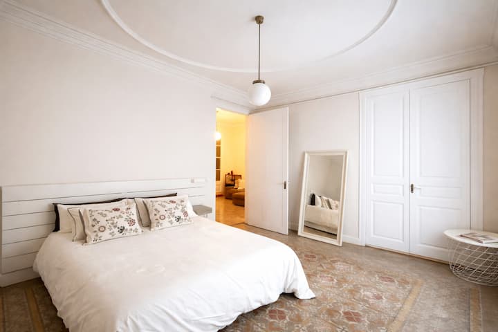 Barcelona- Rent Dali - El Prat de Llobregat