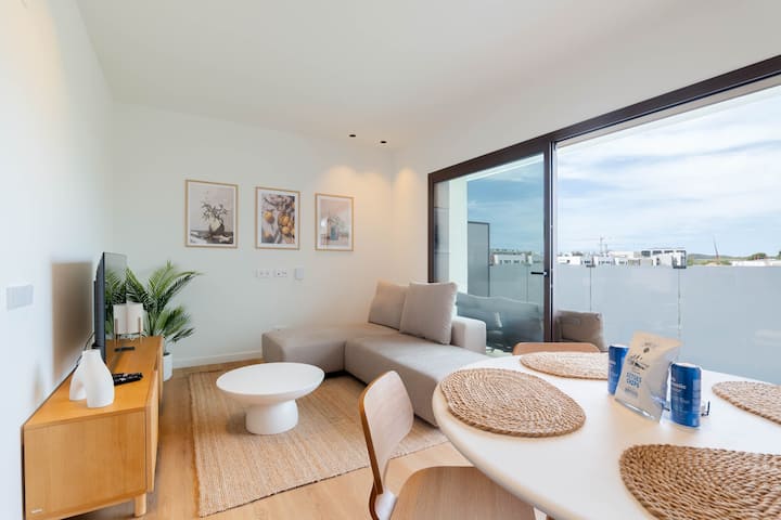 Can Milà / Signature Ap., Pool View, Dbl Bed (205) - Sitges