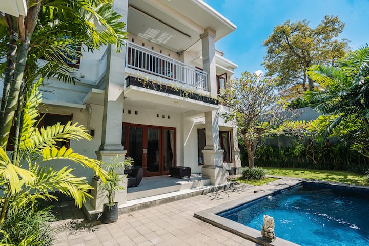 Promo-cozy 6 Br Villa, 5 Mins To Shops In Seminyak - Seminyak