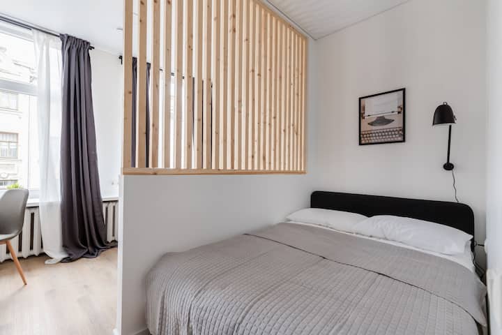 Central Comfy Urban Studio Hook - Vilnius