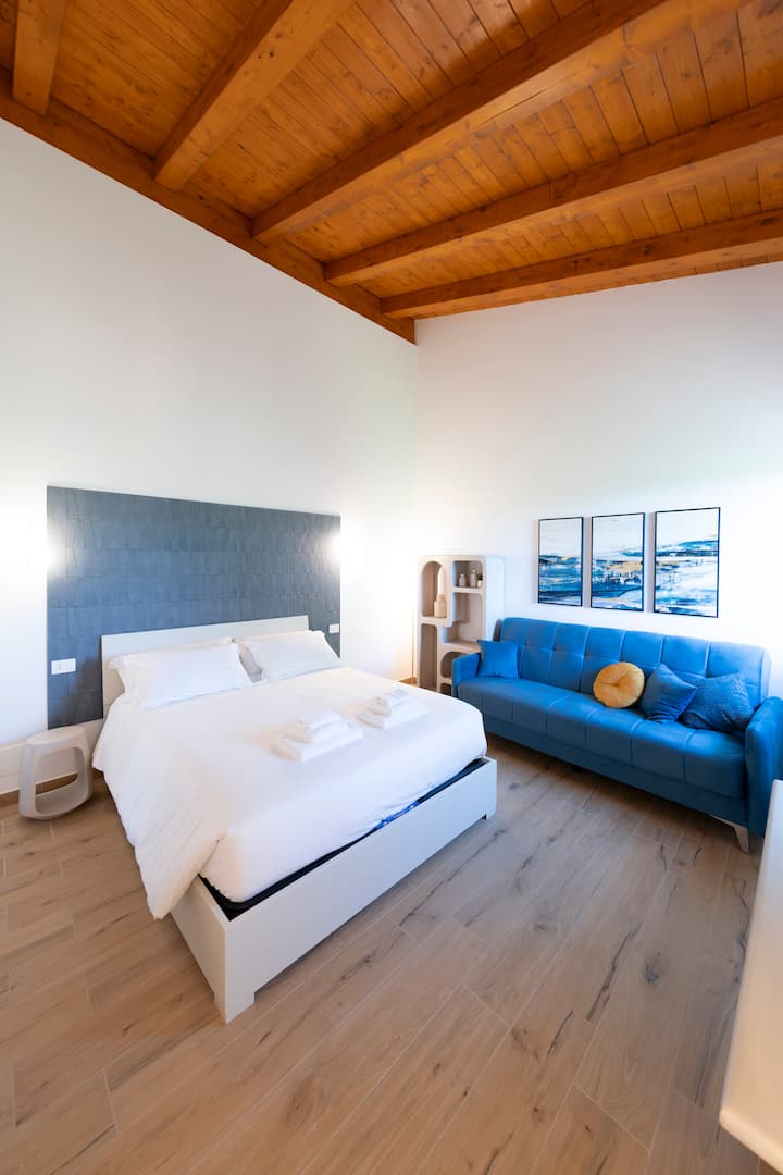 Camera Tripla Letto + Divano Letto Avorio - Anguillara Sabazia