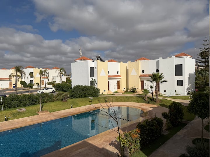 Bungalow Familial | Piscine | Plage à 3 Min à Pied - Sjirat