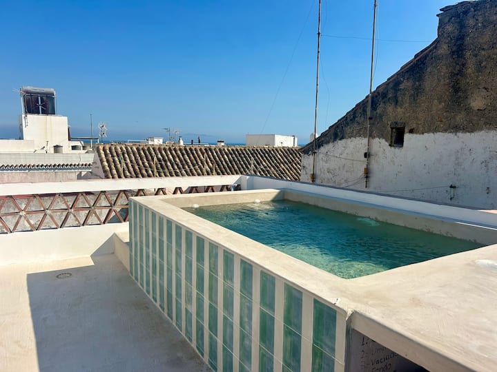 Atico De Diseño úNico En El Casco Antiguo - Tarifa