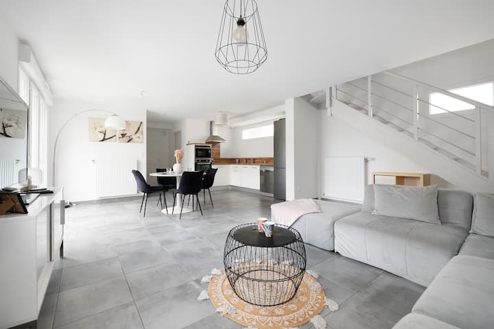 Maison Moderne 3 Chambres - Parking Et Extérieur - Saint-Alban, France