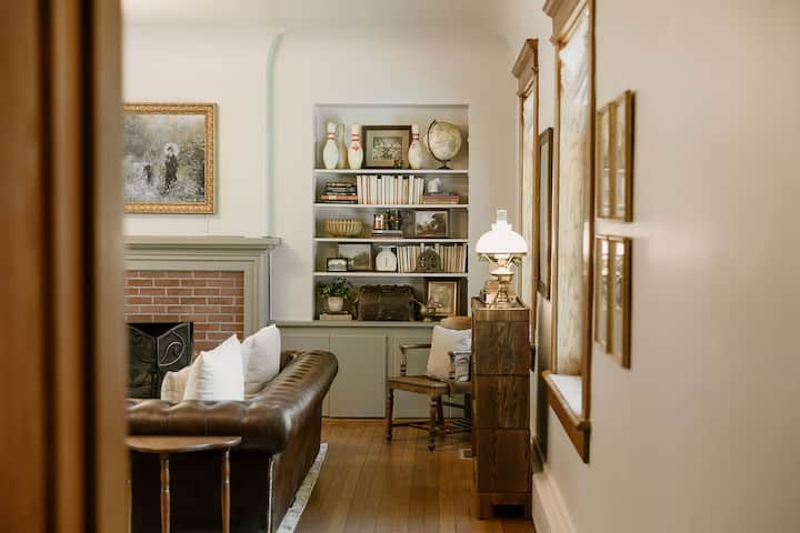 The Hatchery House | Spacious Historic Getaway - Crestline, OH