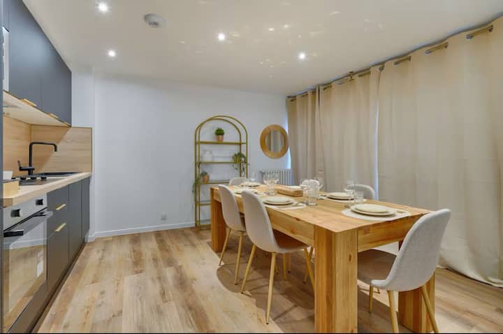 Welcome To Woods House - Marly-le-Roi