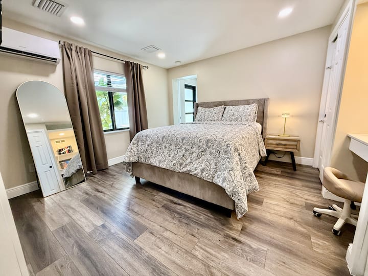 Sol Suite - North Miami, FL