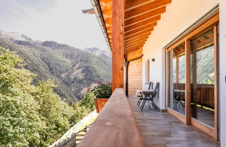 Peace, Nature And Family Happiness In The Ultental - Ultimo