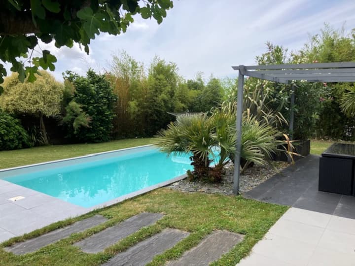 Grande Maison Piscine
Sur Les Marais Guérandais - Pénestin