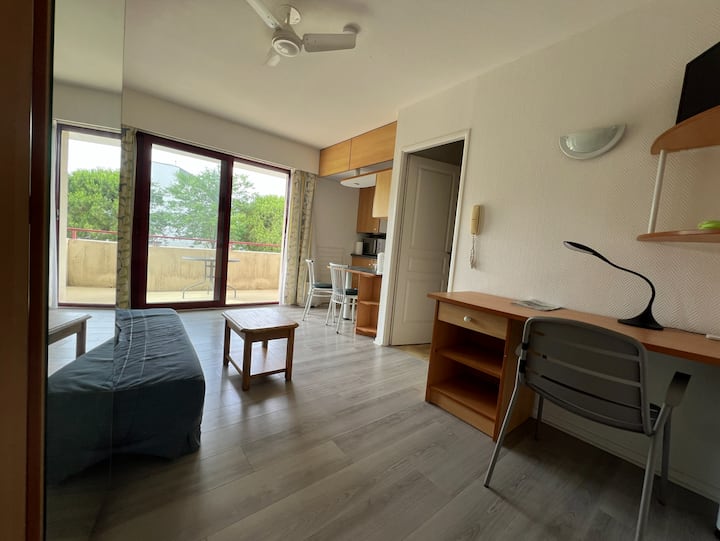 Escapade Aux Minimes – Piscine, Balcon Et Parking - La Rochelle