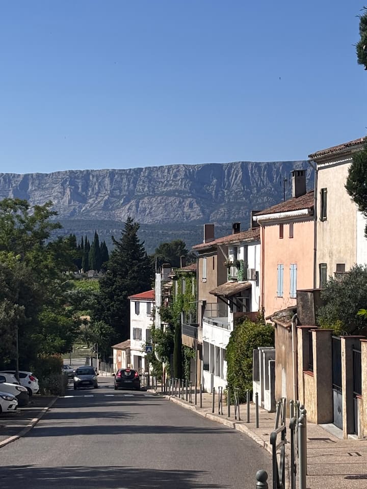 Comme Dans Une Carte Postale Provençale - Rousset
