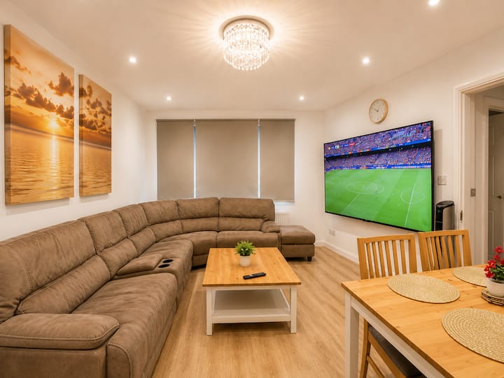 4br Home, Family Work Stay, Parking, Near Station - Ilford