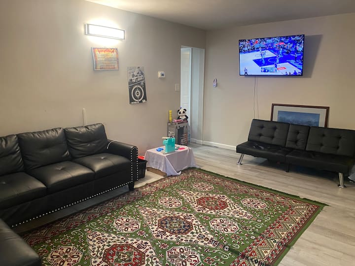 Quiet Alexandria Retreat Near Dc & Metro - Washington, DC