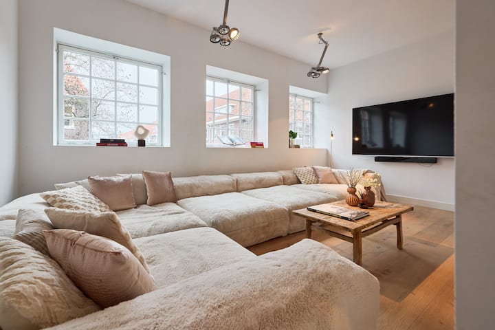 New: Luxurious & Spacious | A/c | Terrace | 4br - Amsterdam