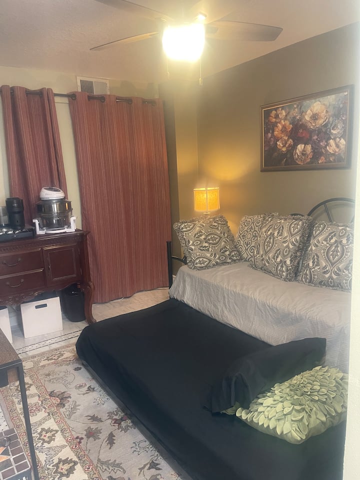 Finished Studio Backunit Private Separate Entrance - Yorba Linda, CA