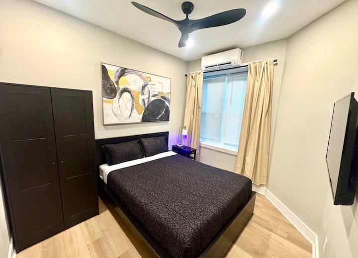 1bedroom, Living Room, Kitchen, 1 Block Beach38-10 - Atlantic City, NJ