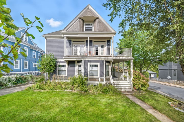 Bi-level 2br | Parking | Jones Hill, Boston - Boston, MA