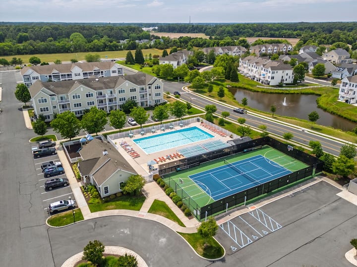 Beautiful Rehoboth Beach Condo Pools Tennis Parkin - Rehoboth Beach, DE