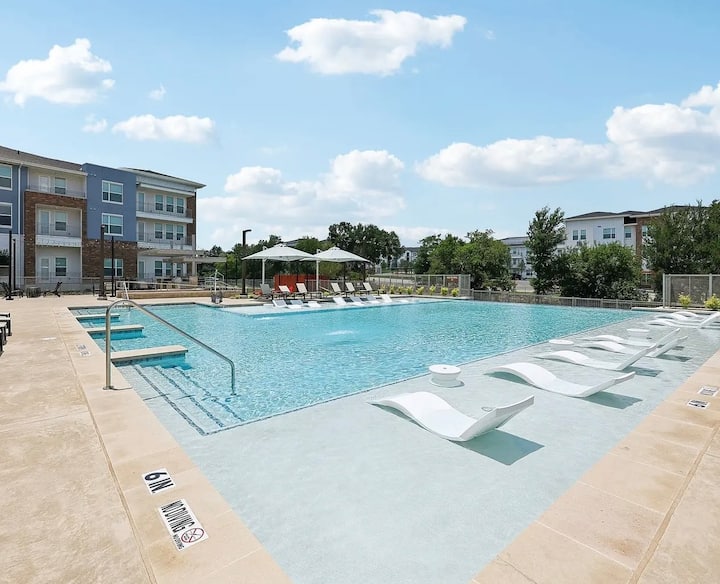 Stylish Mckinney 1br | Dining + Downtown Csa 6108 - McKinney, TX