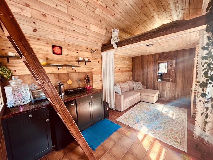 The Creekside Cabin - Crawford State Park, Crawford