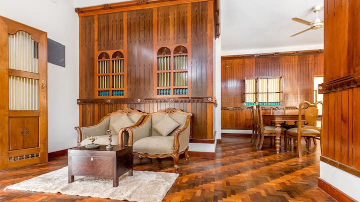 Kumarakom Wood Castle 5 Bhk Apartment - Kumarakom