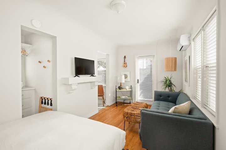 Live The Little Italy Life | Cozy Studio Retreat - National City, CA