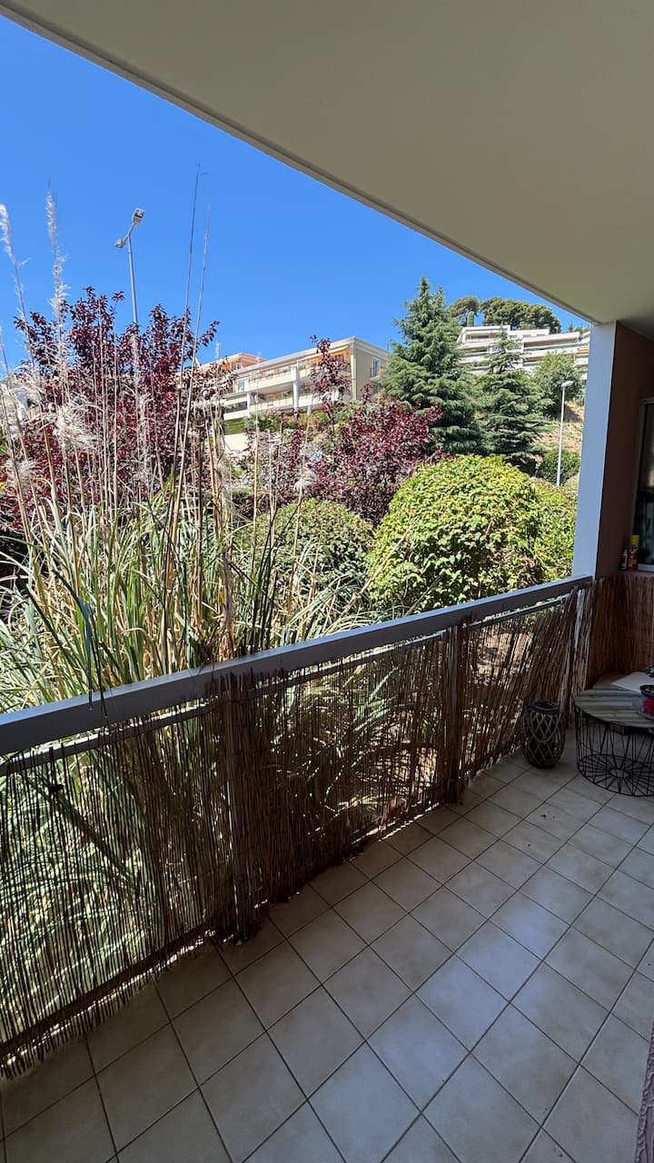 Encantador estudio con terraza - Departamentos en renta en St-Laurent ...