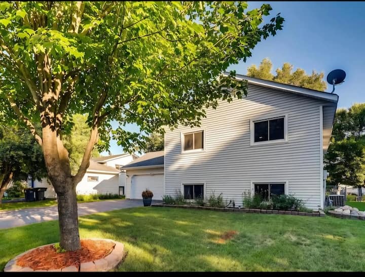 An Embodiment Of Luxury And Comfort! - Lakeville, MN