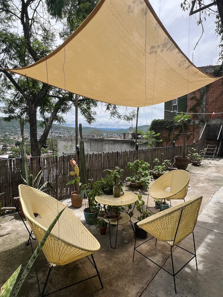 Quiet Sunlit Artist Home, Sunset Views, Starlink - Oaxaca de Juárez
