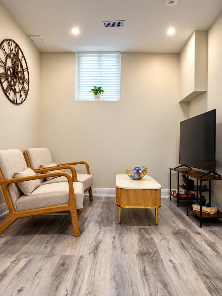 Grandview Suites | New & Cozy 2br | Free Parking - Oshawa