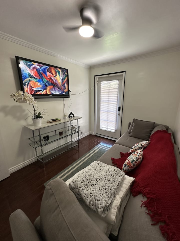 Cozy Attached Guesthouse - 25 Mins To Sofi - Carson, CA