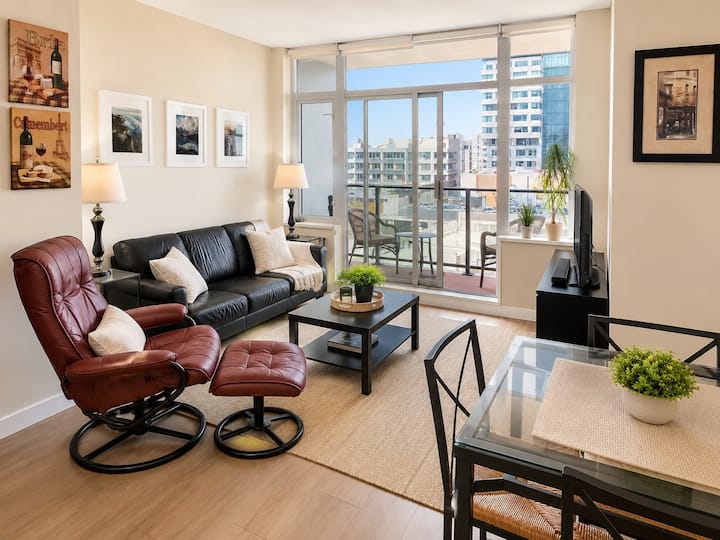 Stylish & Serene Oasis In The Heart Of Victoria - 維多利亞