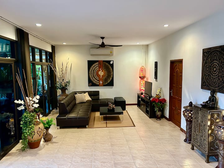 Gorgeous And Modern Villa In Safir Village Ban Phe - Thailand