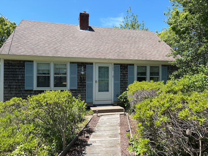 2-min Walk To Cape Cod Bayclassic Eastham Cottage - Orleans, MA