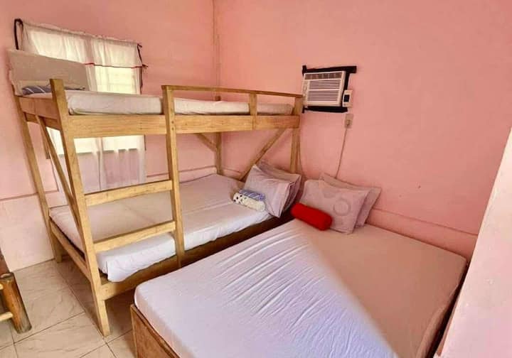 Family Room - Good For 6 Pax : Carmen, Cebu - Catmon