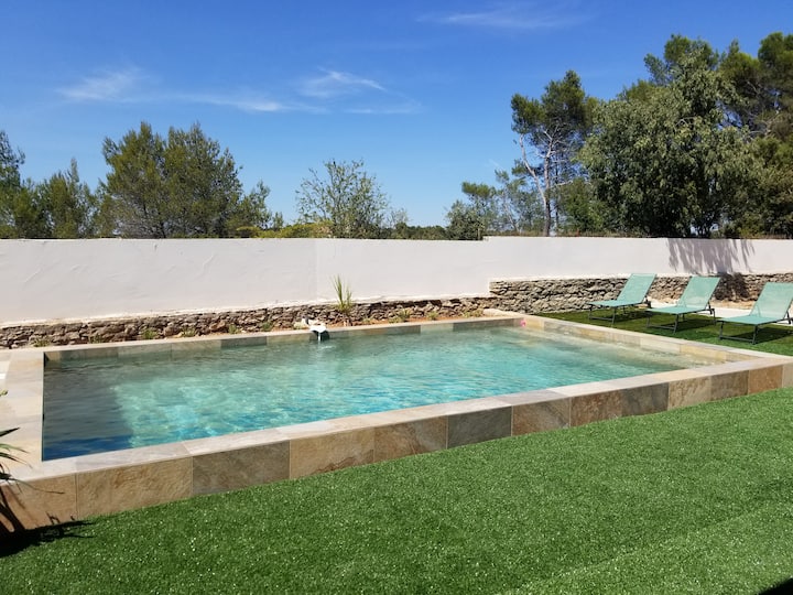 Jolie Maison Climatisée Avec Piscine - Nîmes