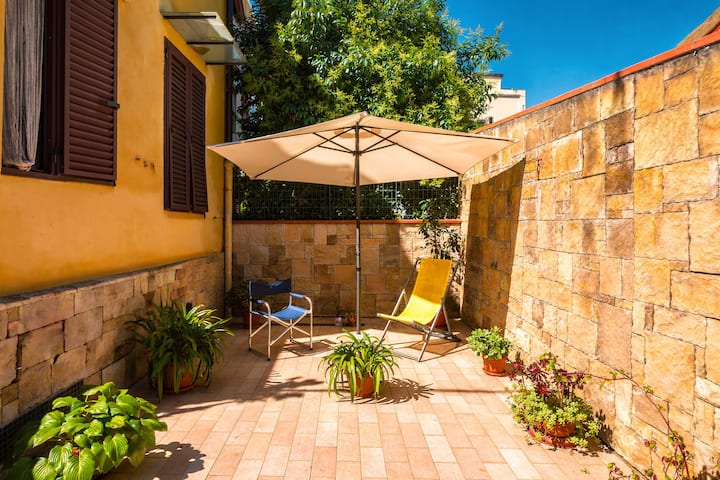 Florence Patio House | 2br | Full Home A/c - Florence